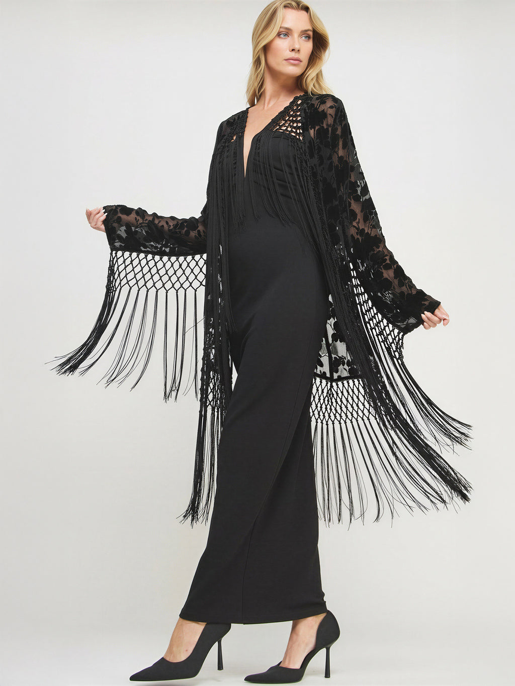 Fringe Duster Burnout Velvet Wrap – New York & Company